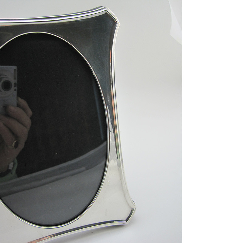 Plain Silver Photo Frame in Rectangular Shaped Cut Corner Form (1917)