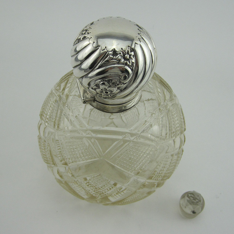 Impressive Large Edwardian Silver Perfume Bottle (1901)