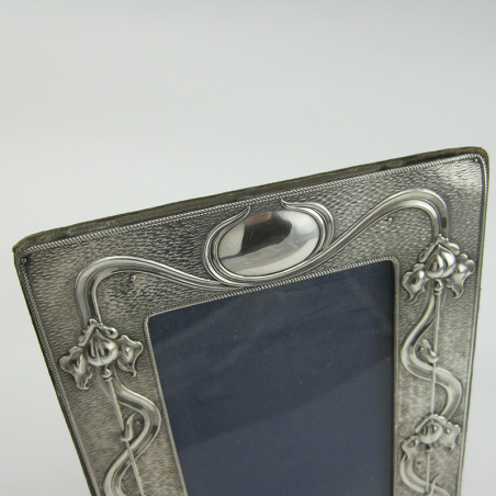 Art Nouveau Style Silver Photo Frame with Repousse Entrelac Decoration