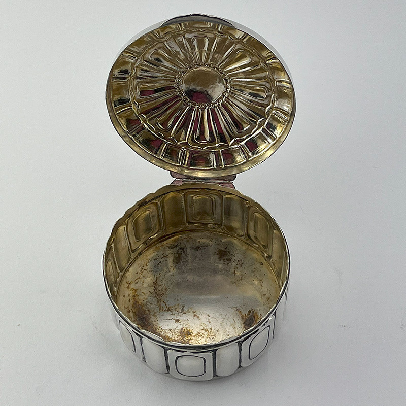 Good Gauge German 800 Grade Cylindrical Silver Box (c.1890)