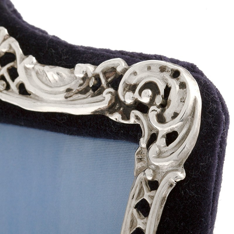 Late Victorian Rectangular Silver Photo or Picture Frame. (1898)