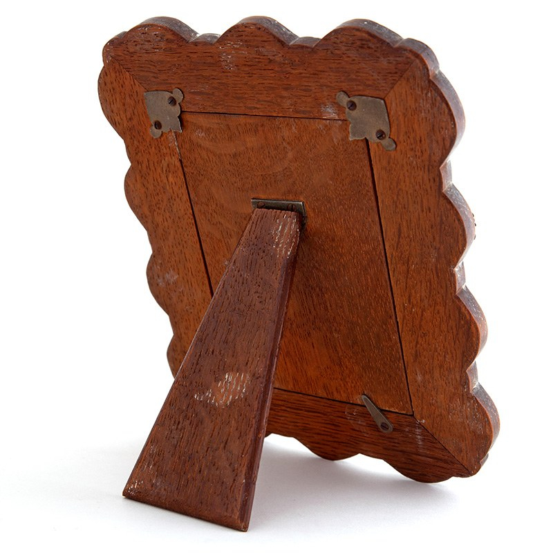 Edwardian Silver Photo Frame with a Pierced Scrolling Floral Border (1904)