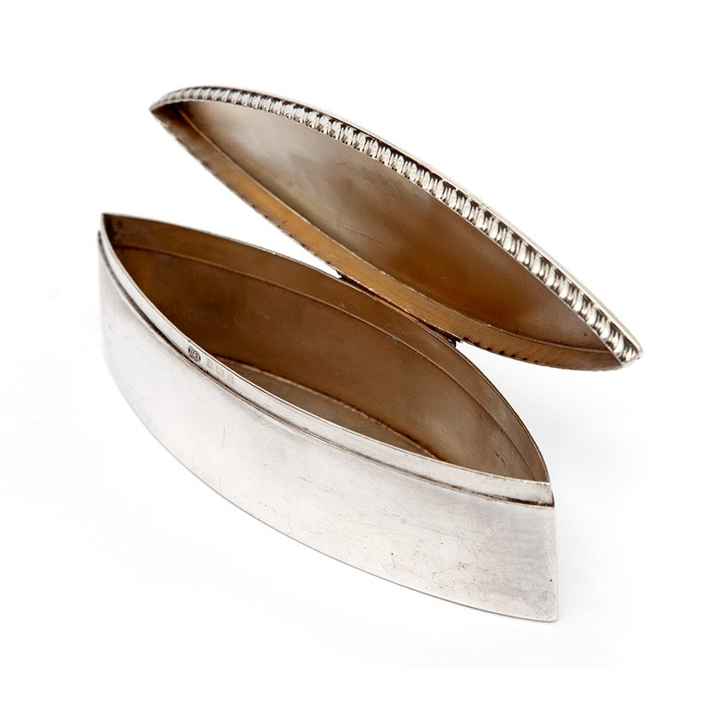 Oval Silver Trinket or Jewellery Box with a Hinged Lid and Gadroon Border