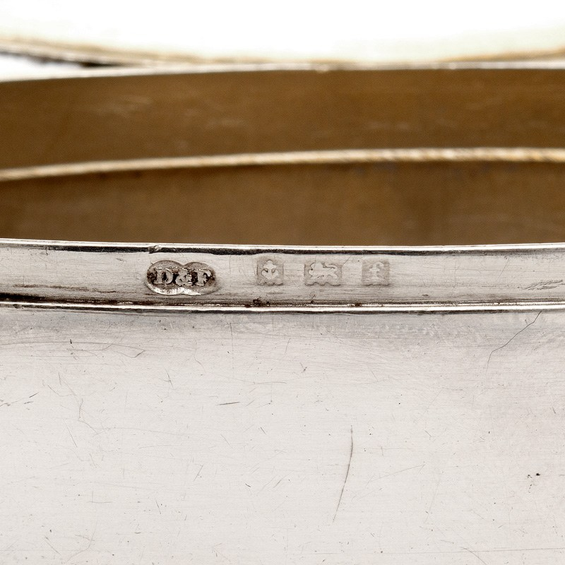 Oval Silver Trinket or Jewellery Box with a Hinged Lid and Gadroon Border