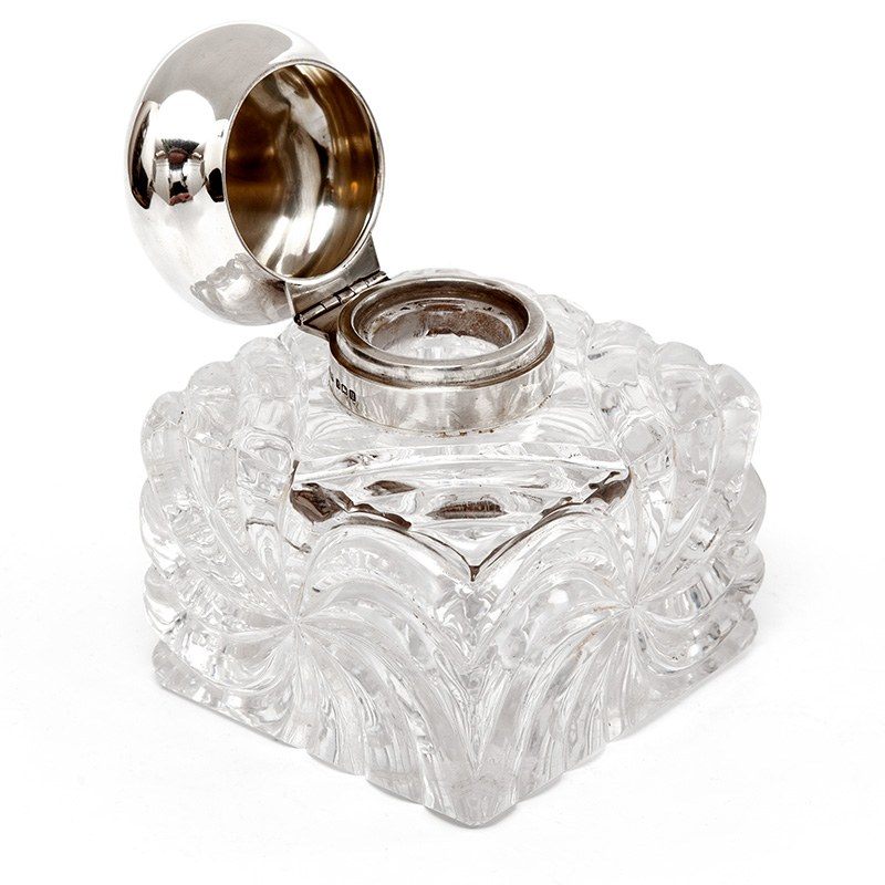 John Grinsell Silver Mounted and Cut Glass Swirl Design Inkwell (1919)